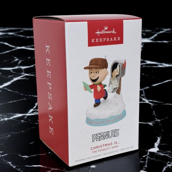 Hallmark | Holiday | Hallmark Keepsake Ornament 224 Peanuts Gang ...